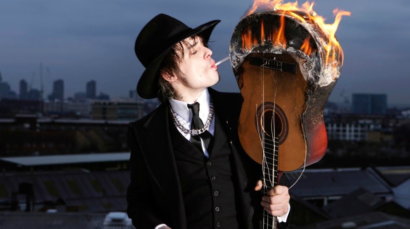 Peter Doherty presenta su nueva banda "The Puta Madres" y estrena single