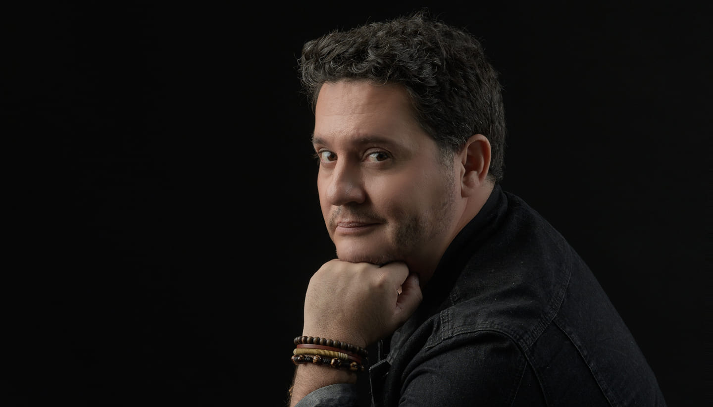 Lynch comienza a sonar en la gran Ciudad de México con su último sencillo