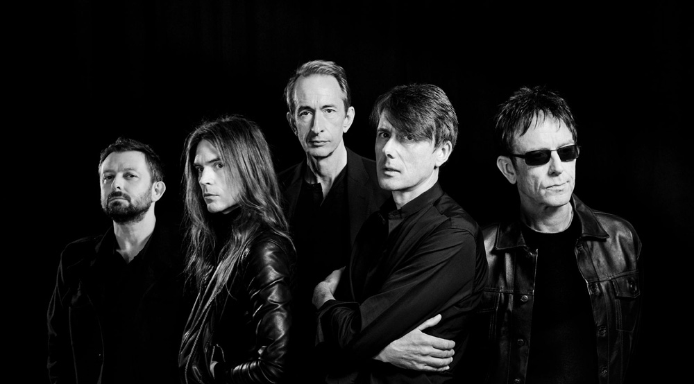 Suede estrena cortometraje de su próximo álbum “Autofiction"