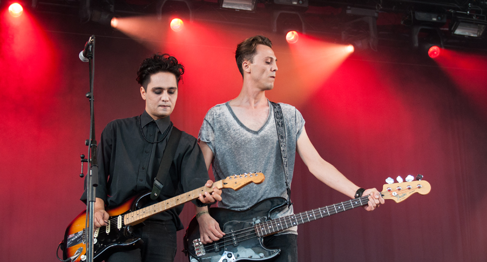 La banda de post punk y dark wave She Past Away agenda show en Chile