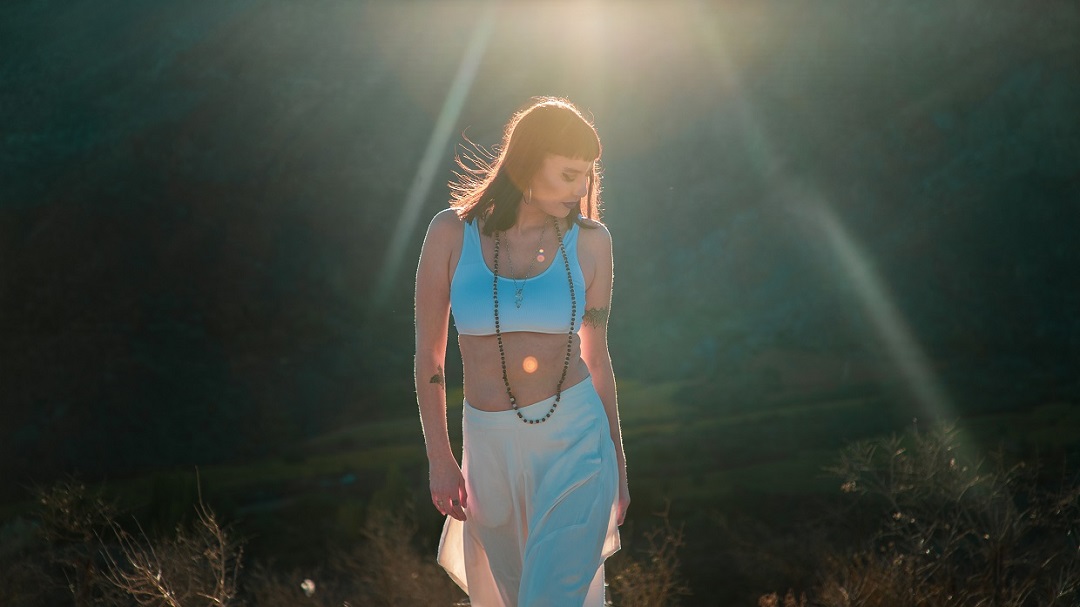 K-efe, desde México, la chilena revela el video de "Mente Universal"