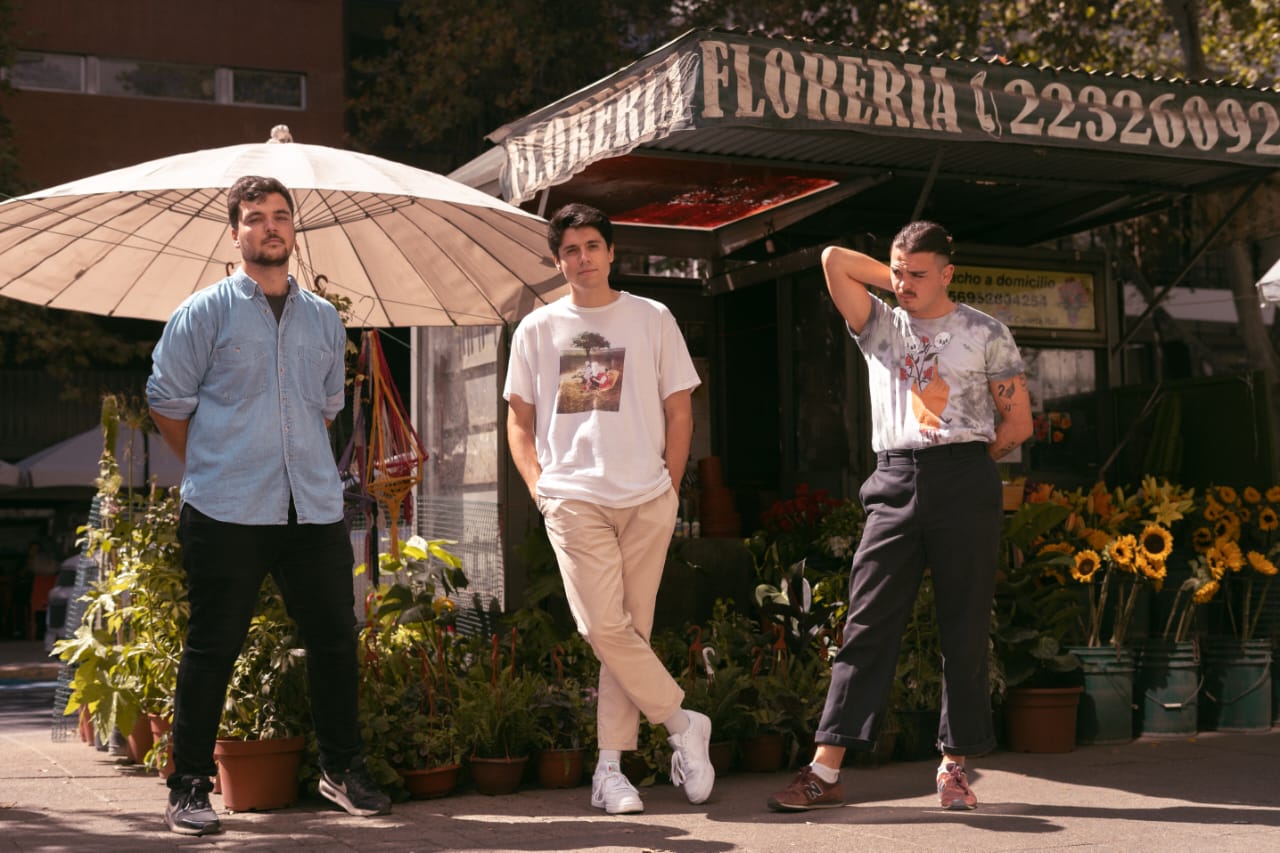 Oye, Elizabeth estrena "Perro Guatón", el segundo adelanto de su disco ...